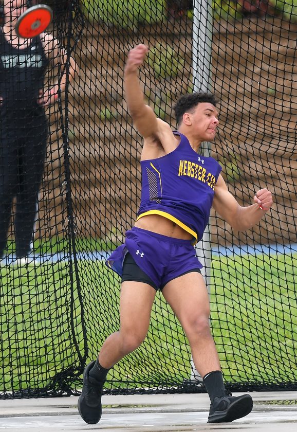 Moore, Cherry out of the medals in 3A discus | News, Sports, Jobs - The ...